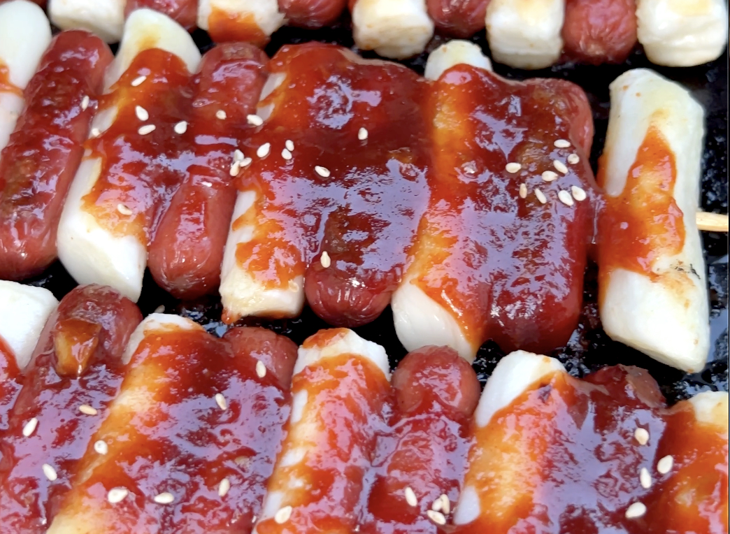 Sotteok Sotteok (Spicy Korean Rice Cake & Sausage) 소떡소떡 | Crazy Korean Cooking